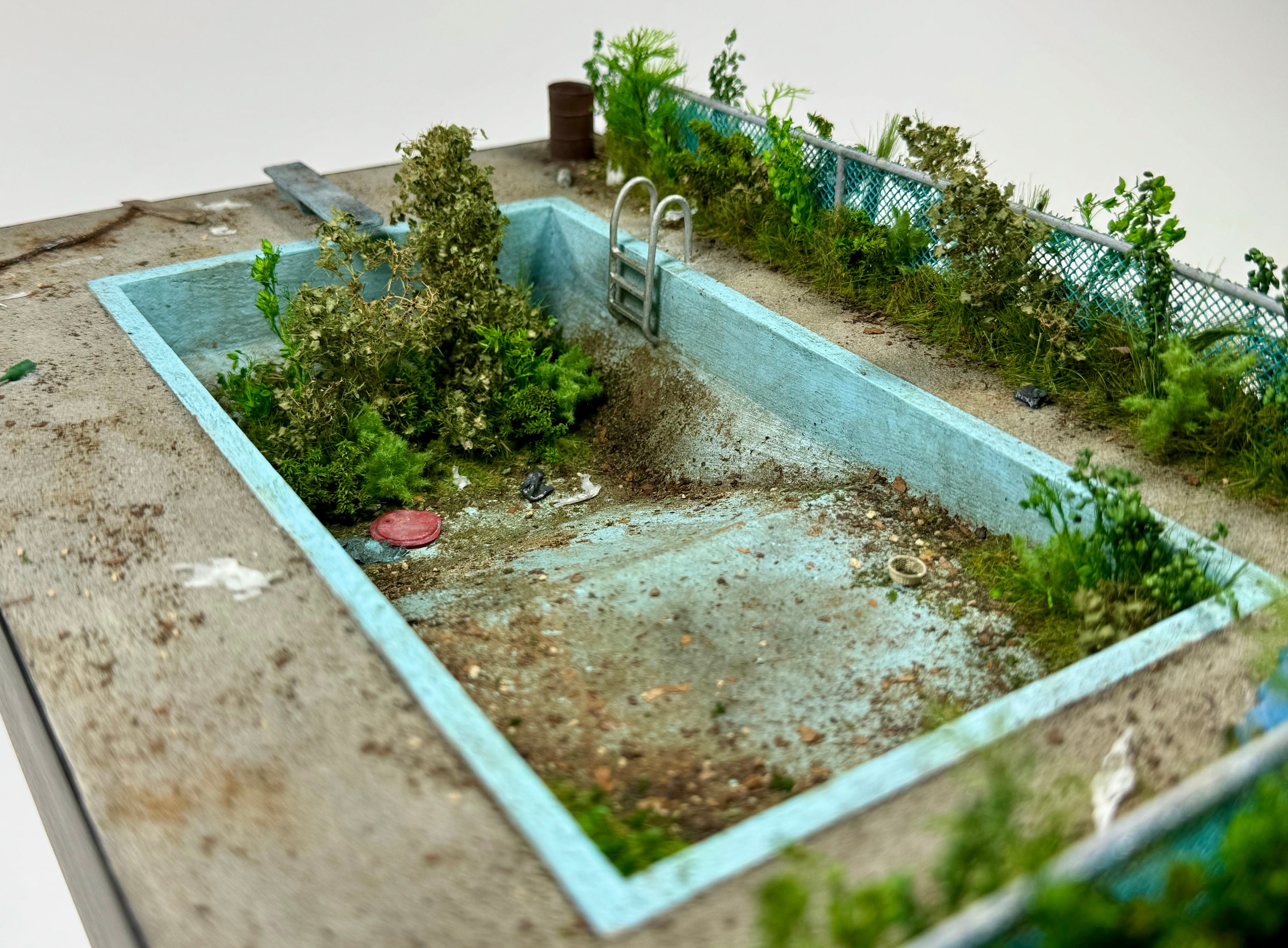 Abandoned Pool Diorama - Etsy