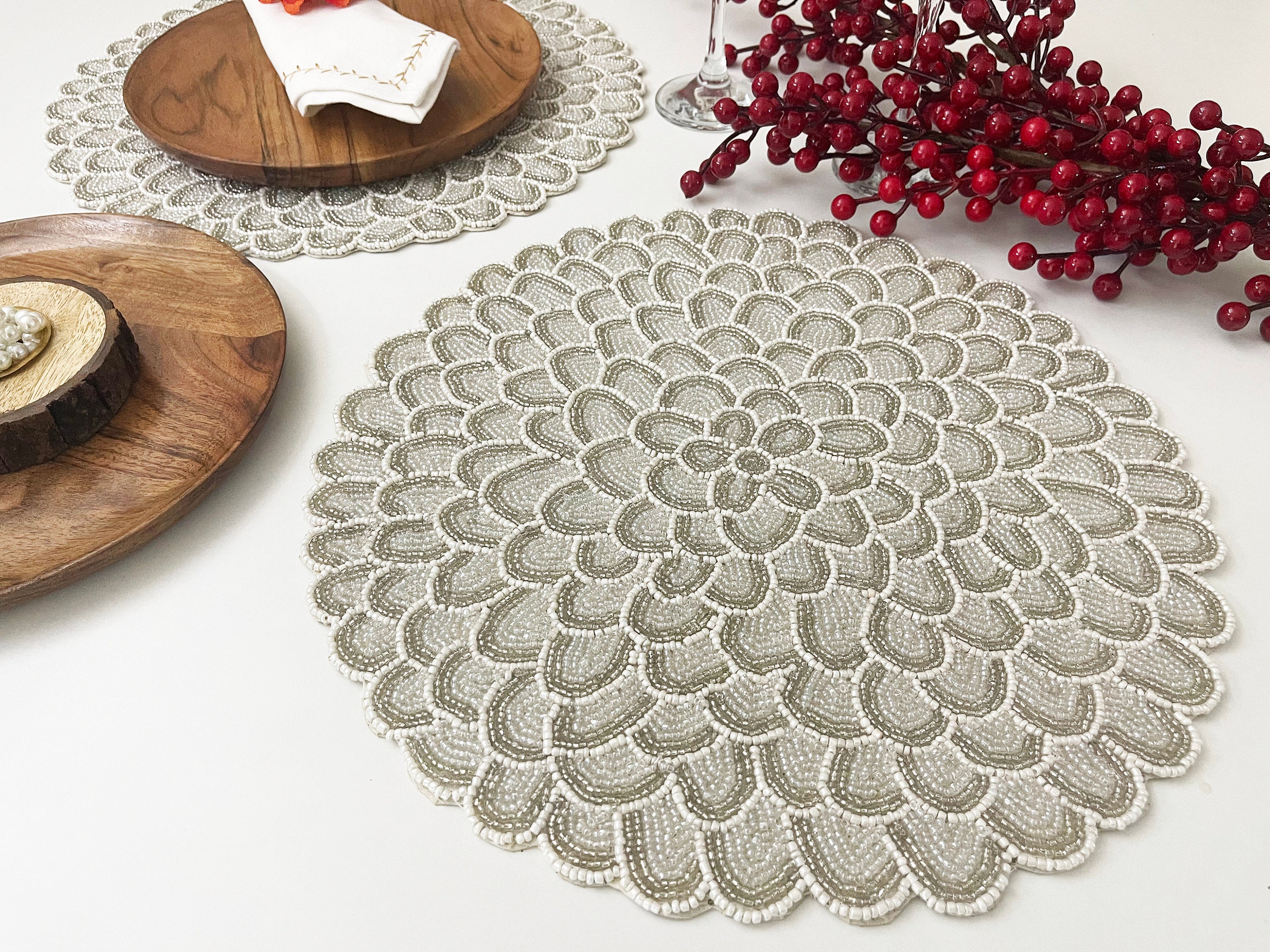 Handmade beaded placemat table mats 14 inch champaign - Etsy.de