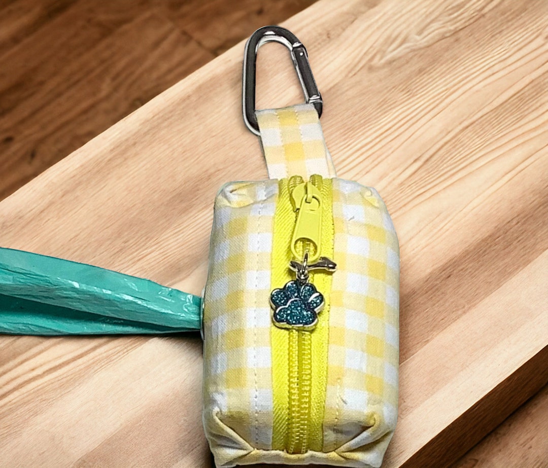 Dog Poop Bag Carrier silicone Rubber Dog Poop Bag Holder Yellow Gingham ...