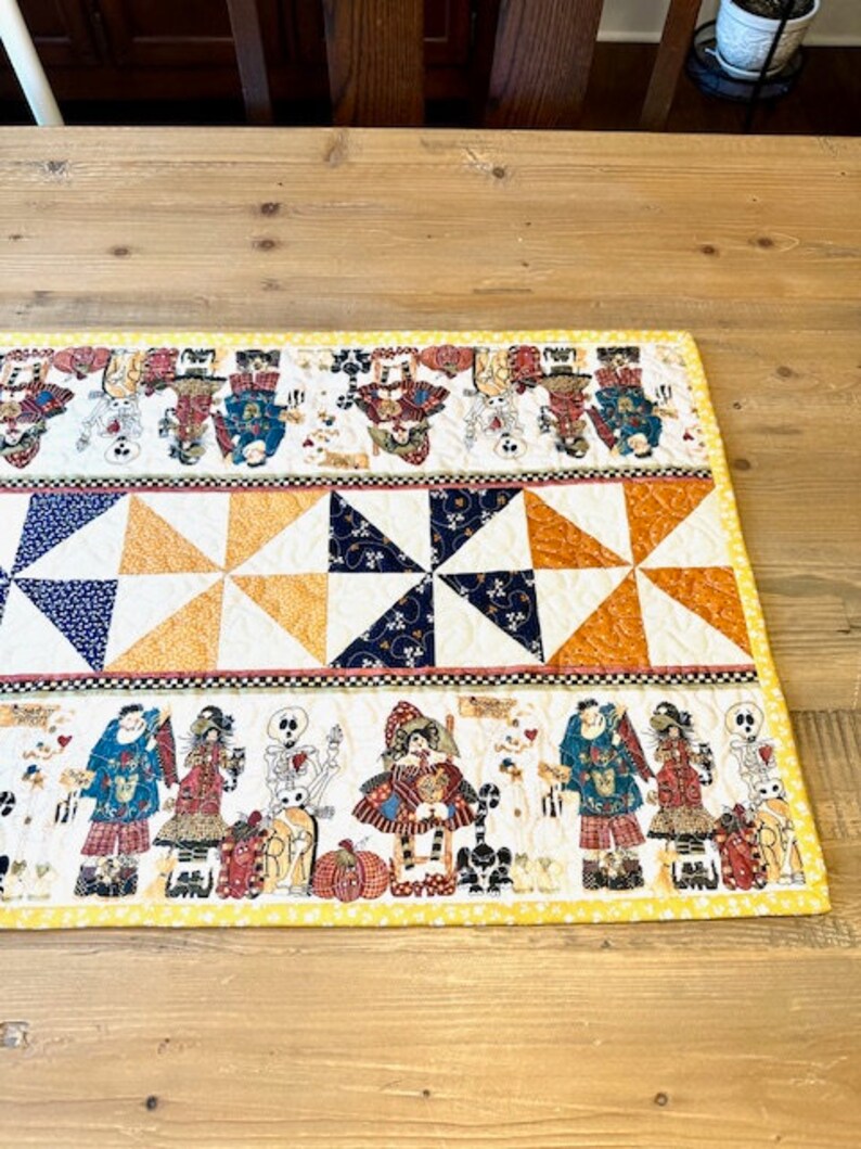 Halloween,quilted,fall Table Runner,table Décor,table Centerpiece ...