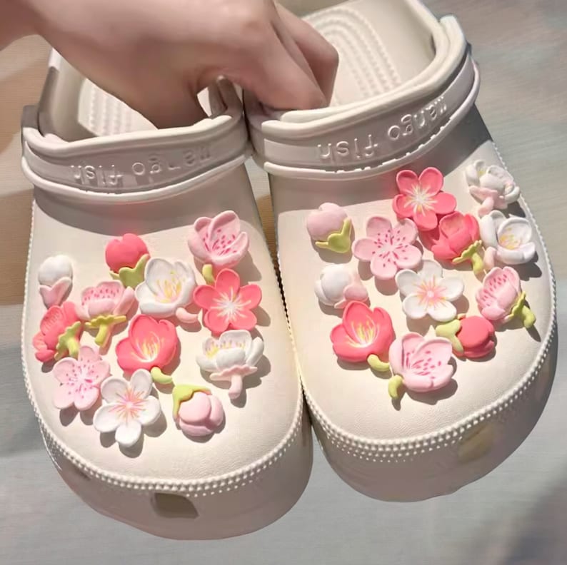 Daisy Crocs Flower Croc Charms Girl Charms Crocks Flower Charm Croc ...