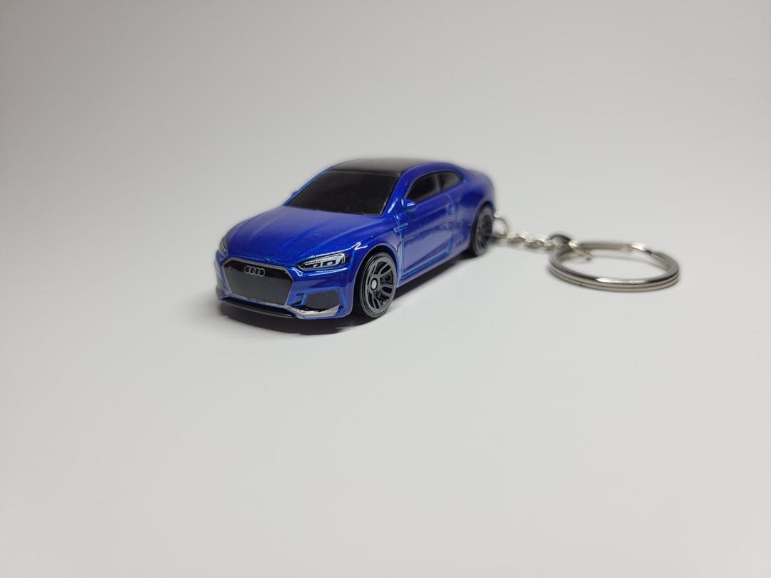 Custom Made Audi RS5 Keychain - Etsy