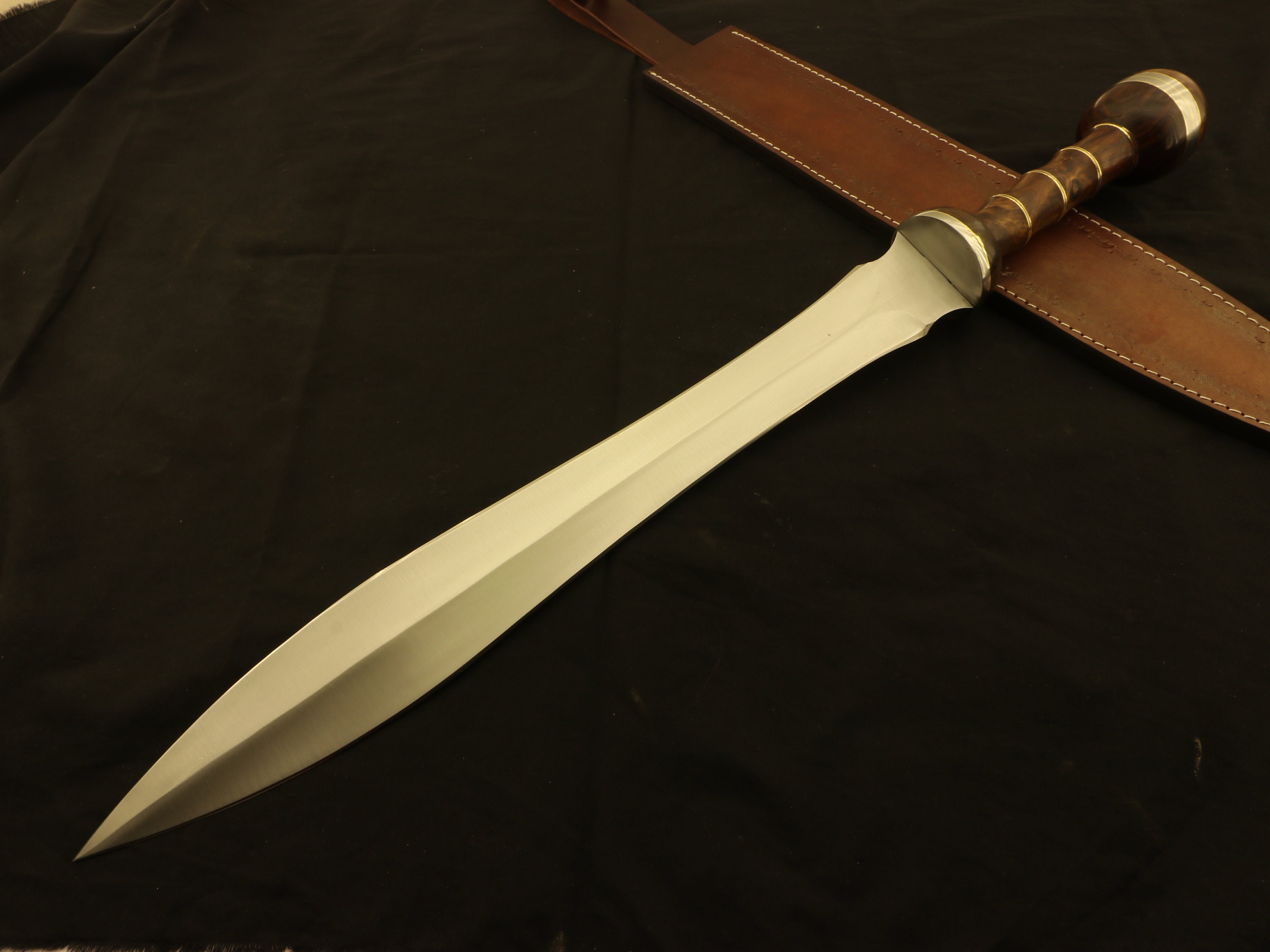 Roman Gladius Historical Custom Handmade D2 Steel Blade, Warrior Sword ...