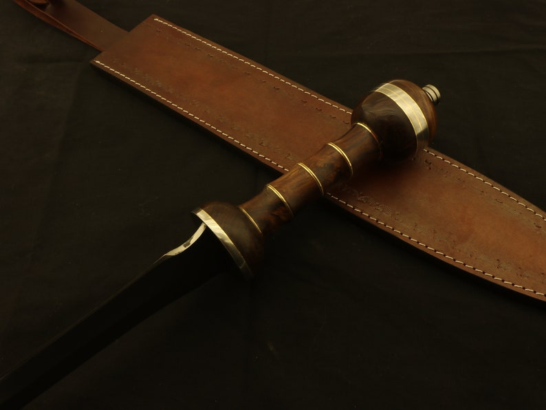 Roman Gladius Historical Custom Handmade D2 Steel Blade, Warrior Sword ...