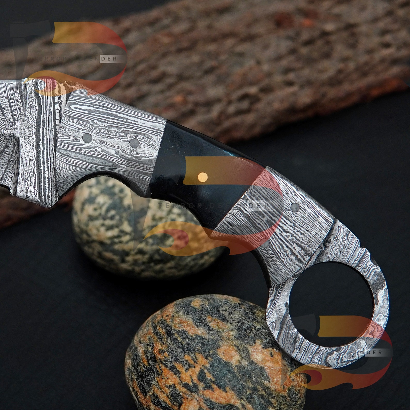 Beautiful Handmade Damascus Karambit Knife Handle Made of and Buffalo ...