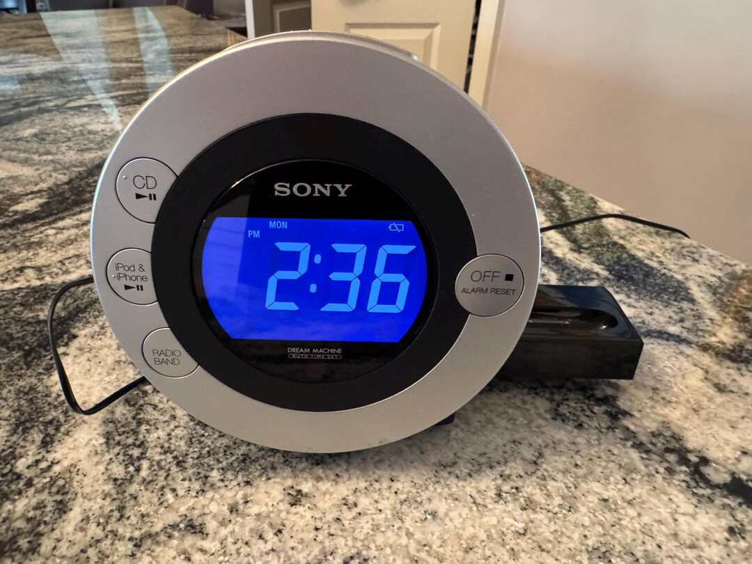 Sony Dream Machine Model No. Icf-cd3ip With Battery Back Up. Fully ...