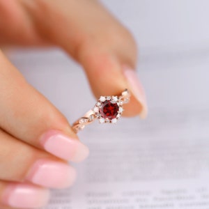 Round 5.00mm Natural Garnet Gemstone Ring, Denty Ring,floral Flower ...