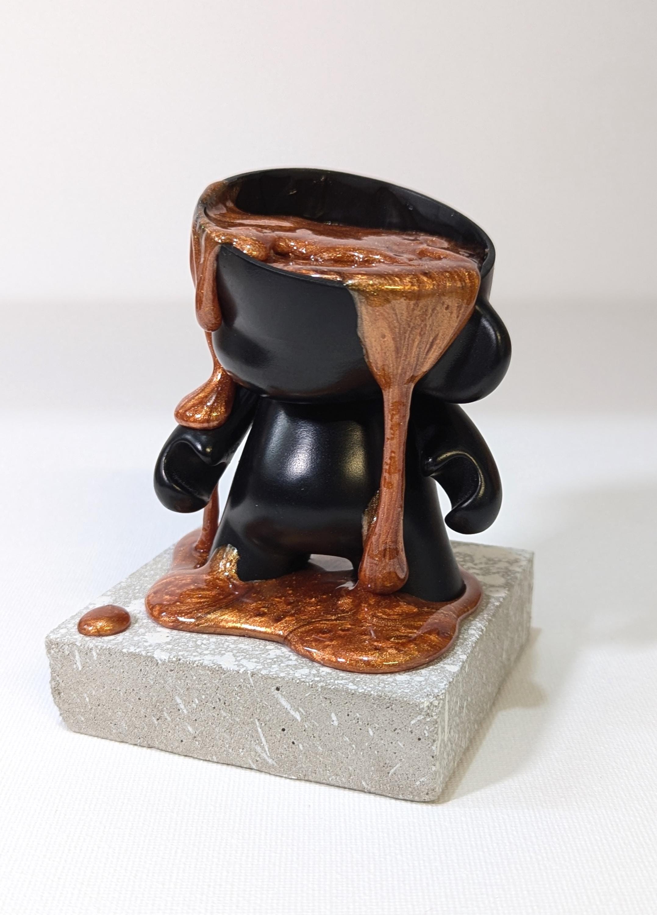 Munny Kidrobot Custom, Graffiti, Bronze, Artoys. - Etsy