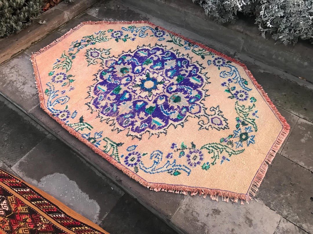 Handmade Round Rug Vintage Under Table Rug Pastel Saloon Rug Home Decor ...