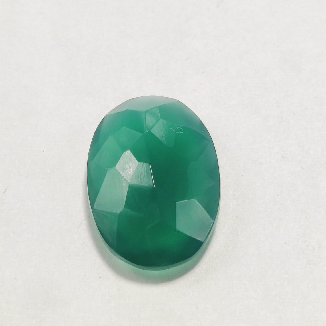 Ónix verde facetado, tamaño: 16 x 23 x 7 mm, cristal verde, gema hecha ...