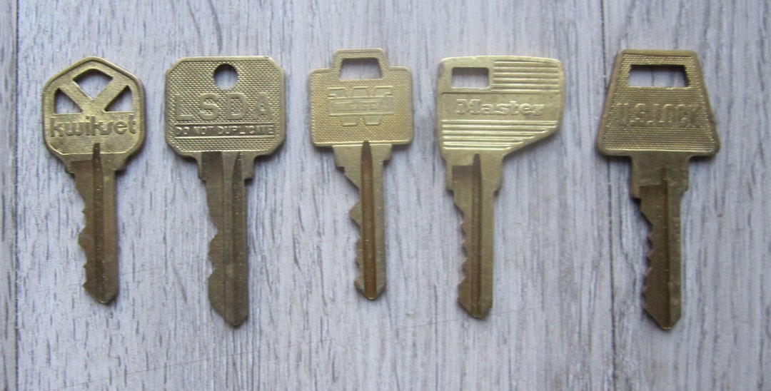 5 Old Brass Keys Key Lot - Etsy