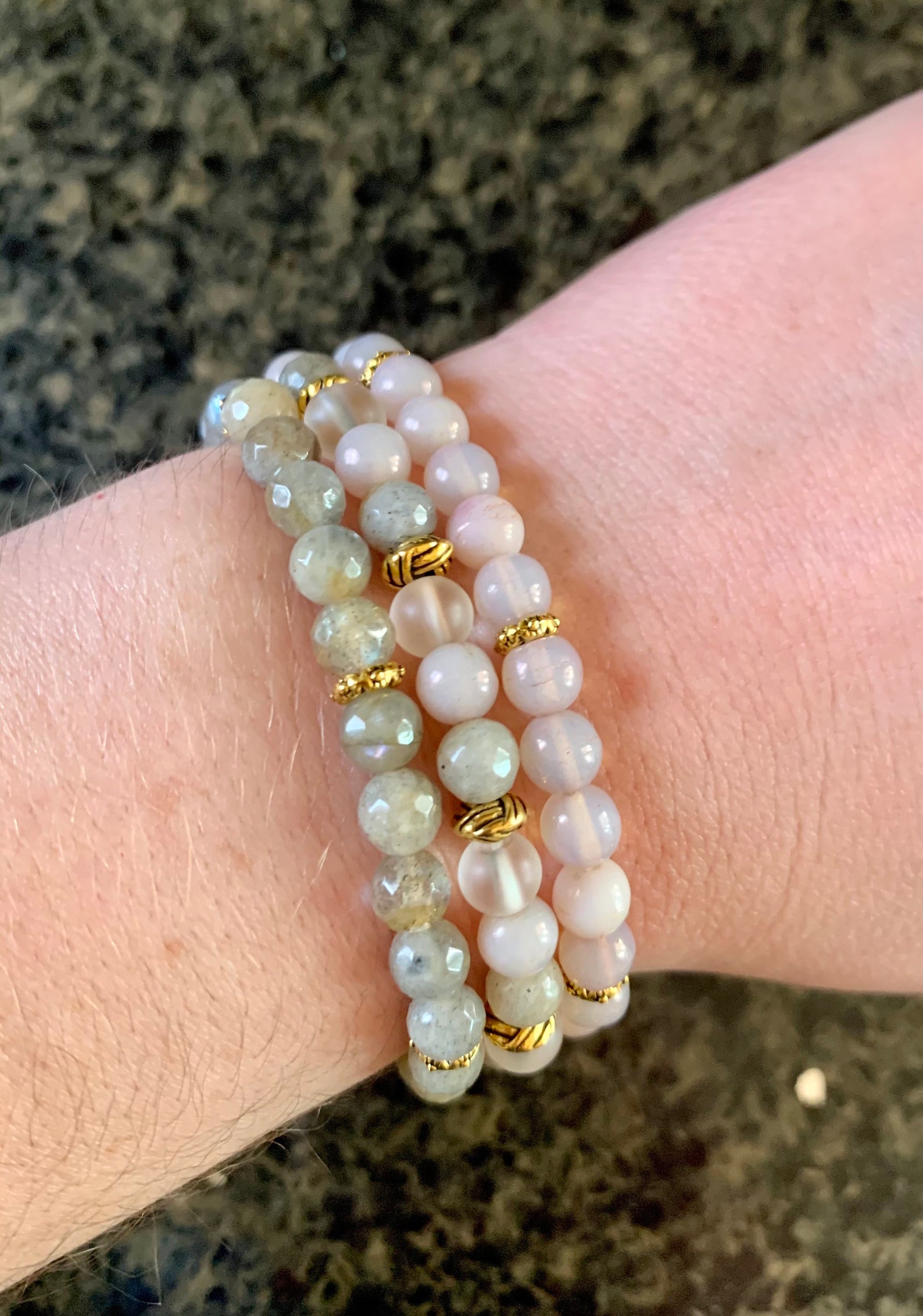 Ensemble de bracelets perlés beige et rose naturels - Etsy France