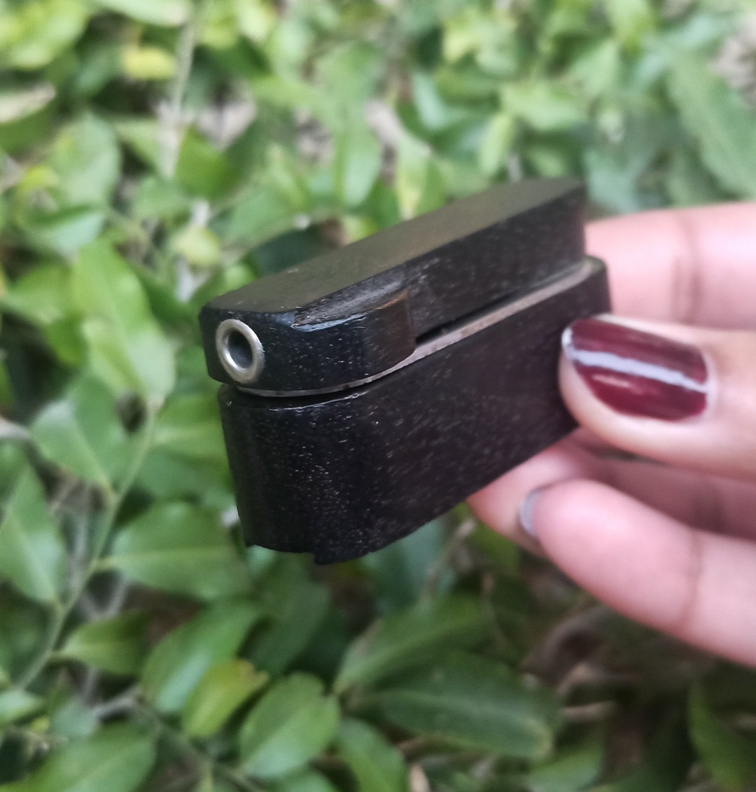 Monkey Pipe Boho Trendy Folding Wooden Monkey Pipe 5 Pipe Screens Are ...