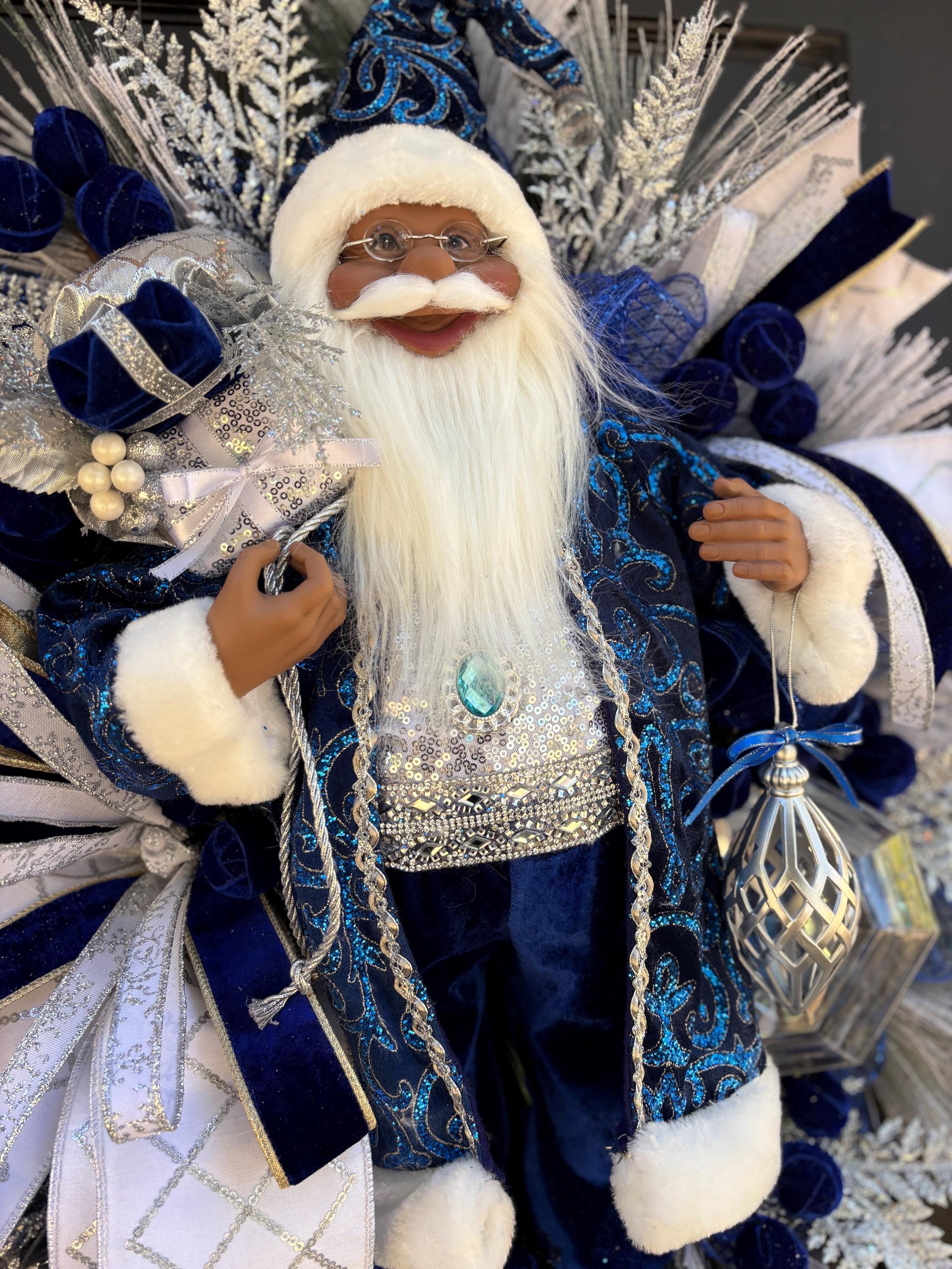Blue Velvet Santa Wreath – Elegant Winter Door Decor in Royal Blue and ...
