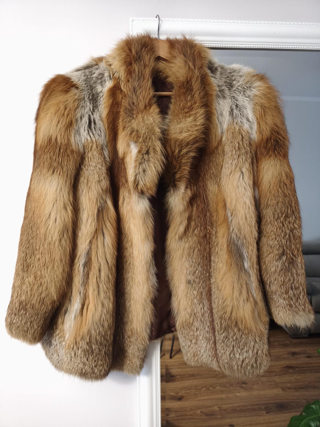 Elegant, Exclusive, Natural Fur From Wild Red Fox.beautiful Women's ...