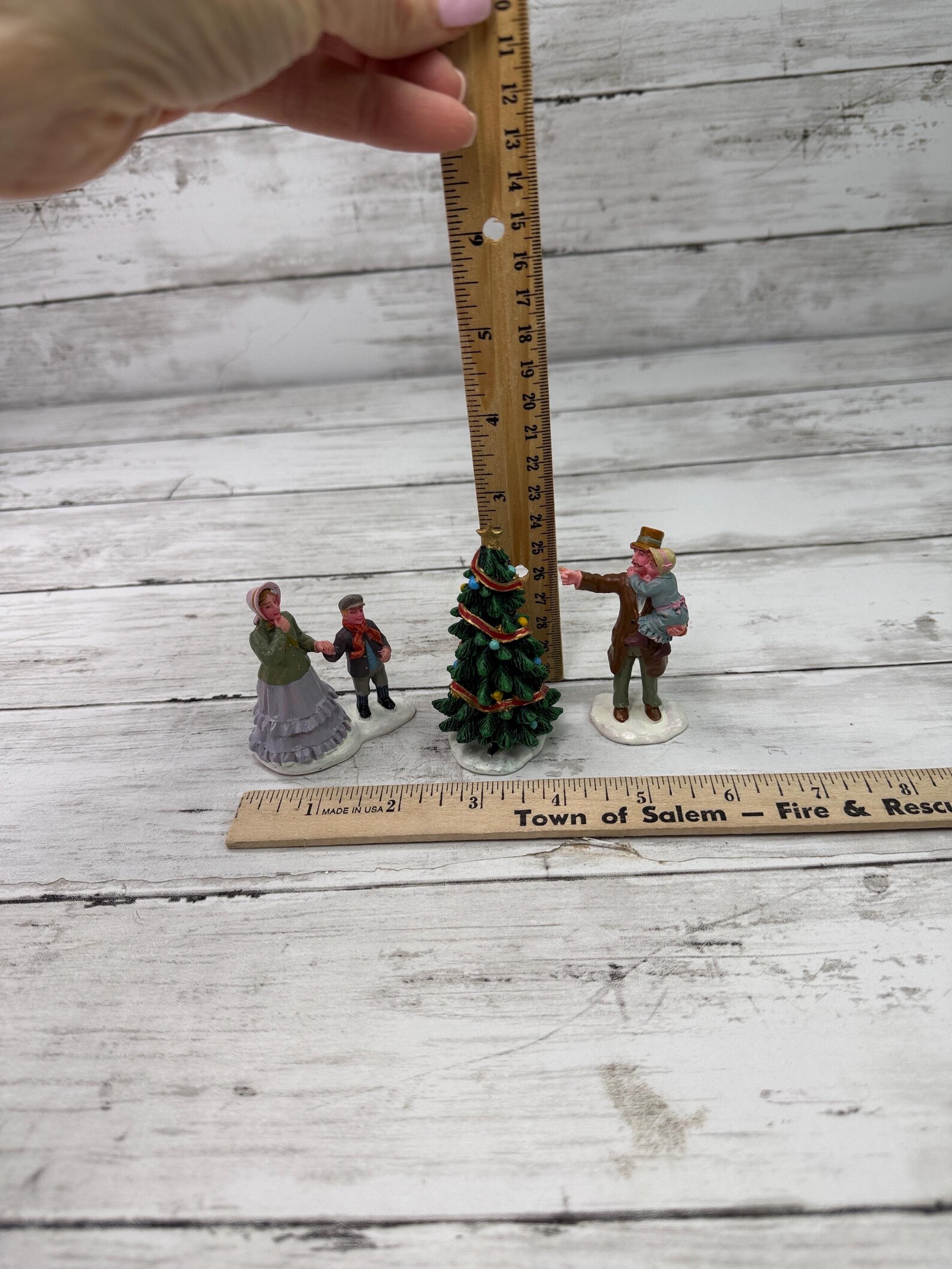 Lemax Victorian Christmas Family Village and Tree Figures Accessories ...