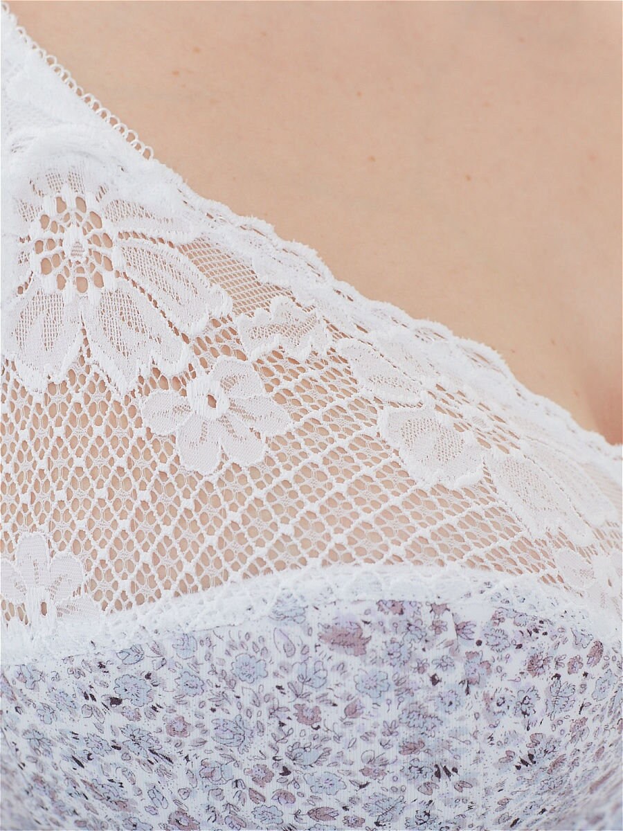 A Wireless Three-part Cup Bra With a Wide Front Gore. - Etsy UK