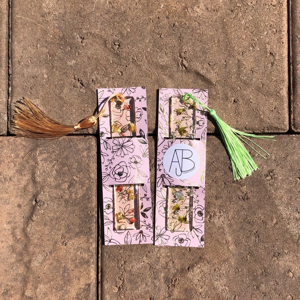 Magnetic Bookmark Display Card - Etsy