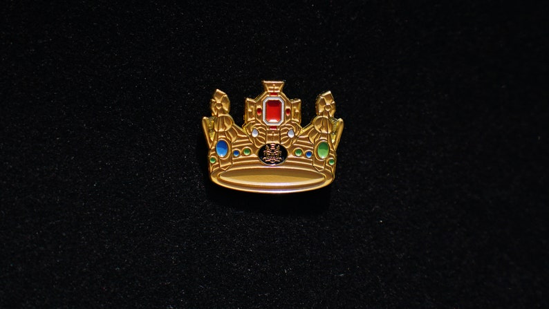 Resident Evil 4 salazar Family Crown Enamel Pin for Bags, Clothing ...