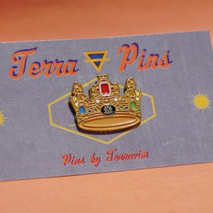 Resident Evil 4 "salazar Family Crown" Enamel Pin for Bags, Clothing ...