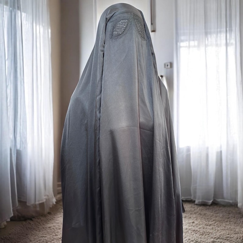 Handmade Islamic Kashmiri Burqa With Separate Eye Grills Sleeveless ...