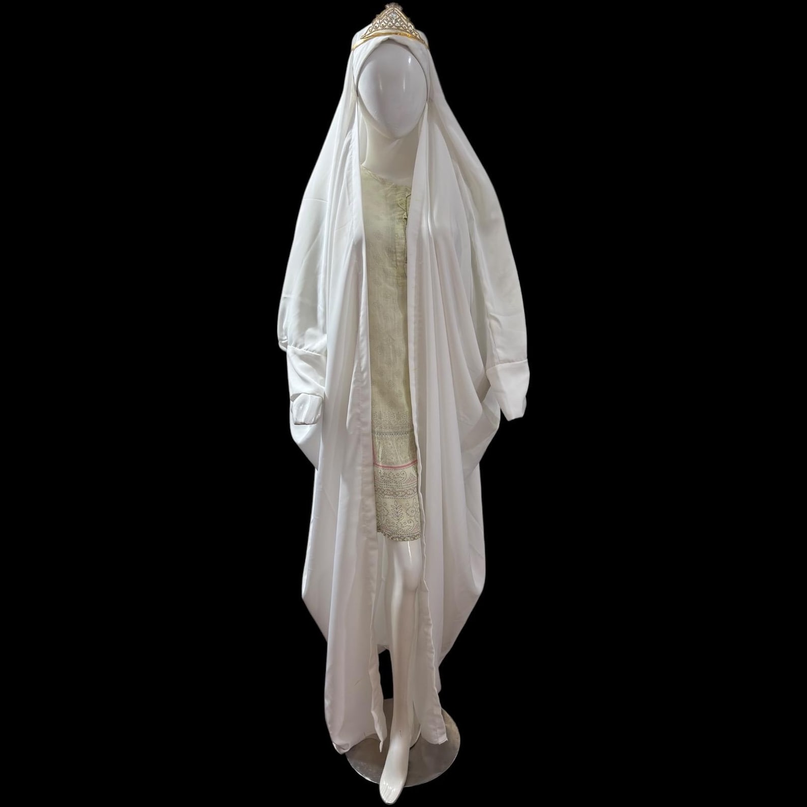 Women’s White Chador, Full Length Chadar With Sleeves, Overhead Front ...