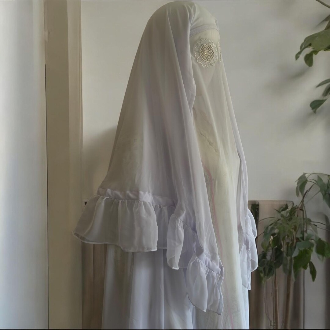 Handmade Islamic Kashmiri Burqa With Separate Eye Grills Sleeveless ...