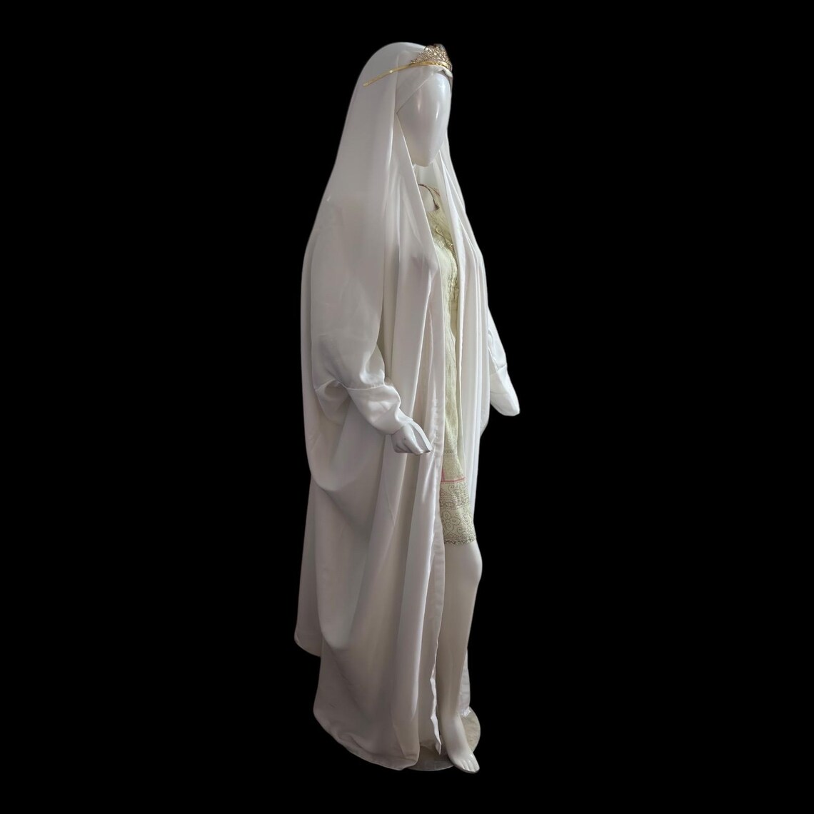 Women’s White Chador, Full Length Chadar With Sleeves, Overhead Front ...