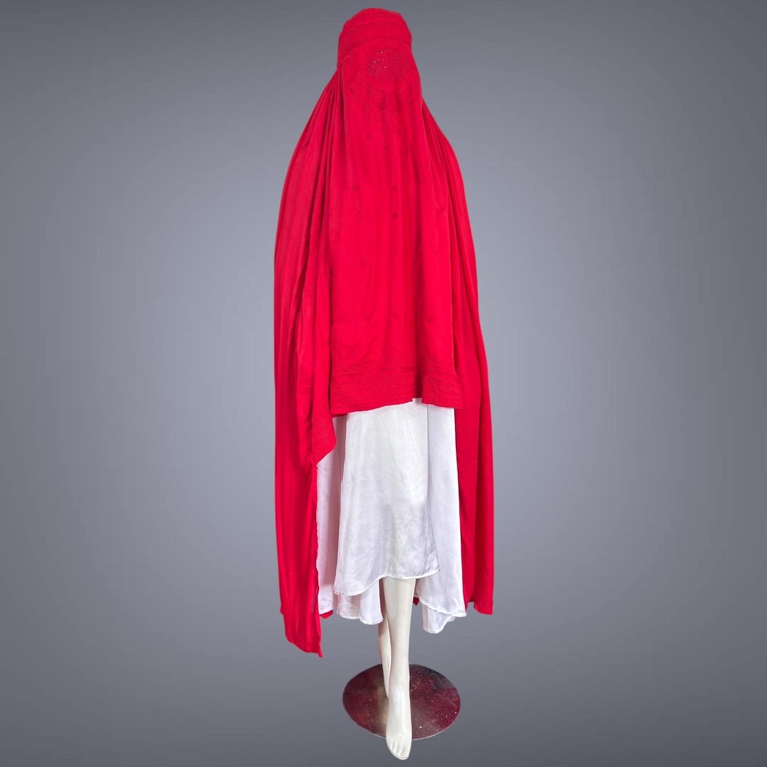Scarlet Afghan Topi Burqa: Full Coverage Red Burka Kaftaan Muslim ...