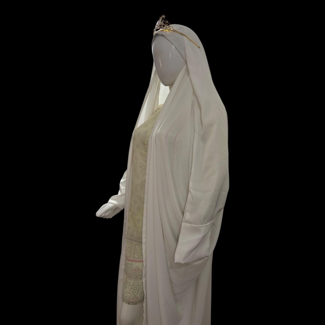 Women’s White Chador, Full Length Chadar With Sleeves, Overhead Front ...