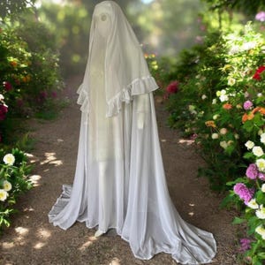 Handmade Islamic Kashmiri Burqa With Floral Eyes Mesh, Sleeveless ...