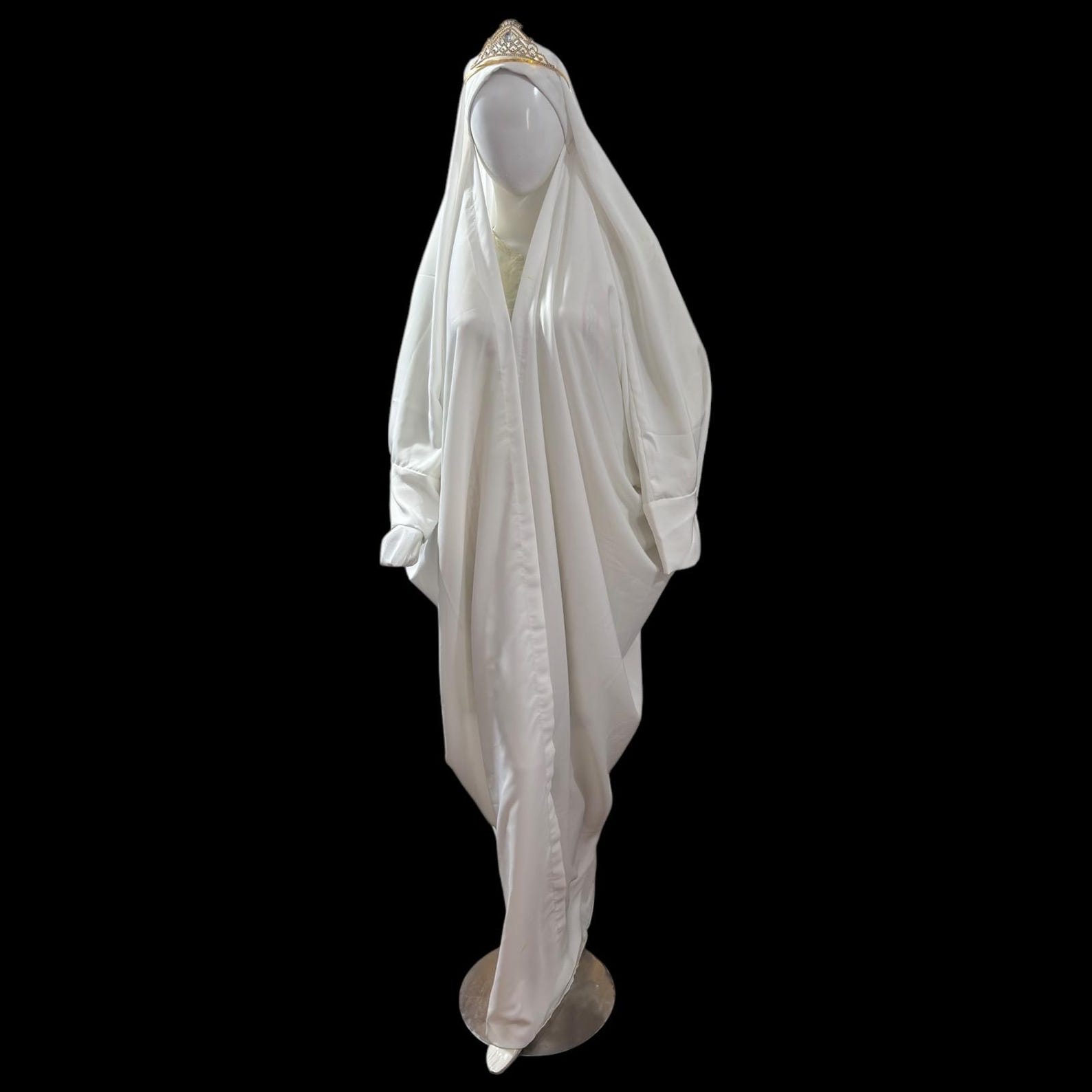 Women’s White Chador, Full Length Chadar With Sleeves, Overhead Front ...
