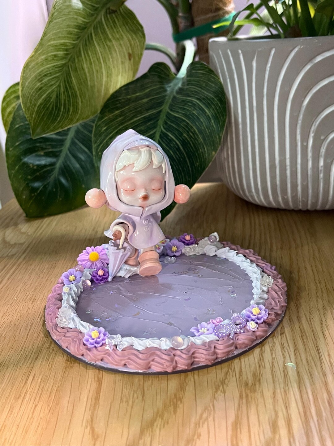 Decoden Trinket Tray / Phone Stand – POPMART Skullpanda the Raining Day ...