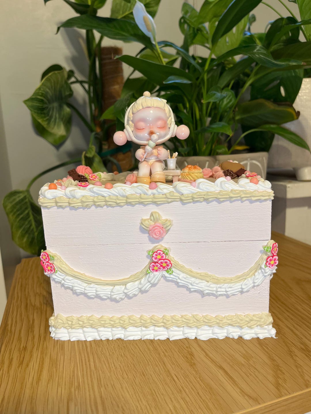 Decoden Trinket Box: Skullpanda Figurine, Kawaii Fake Cake Storage - Etsy