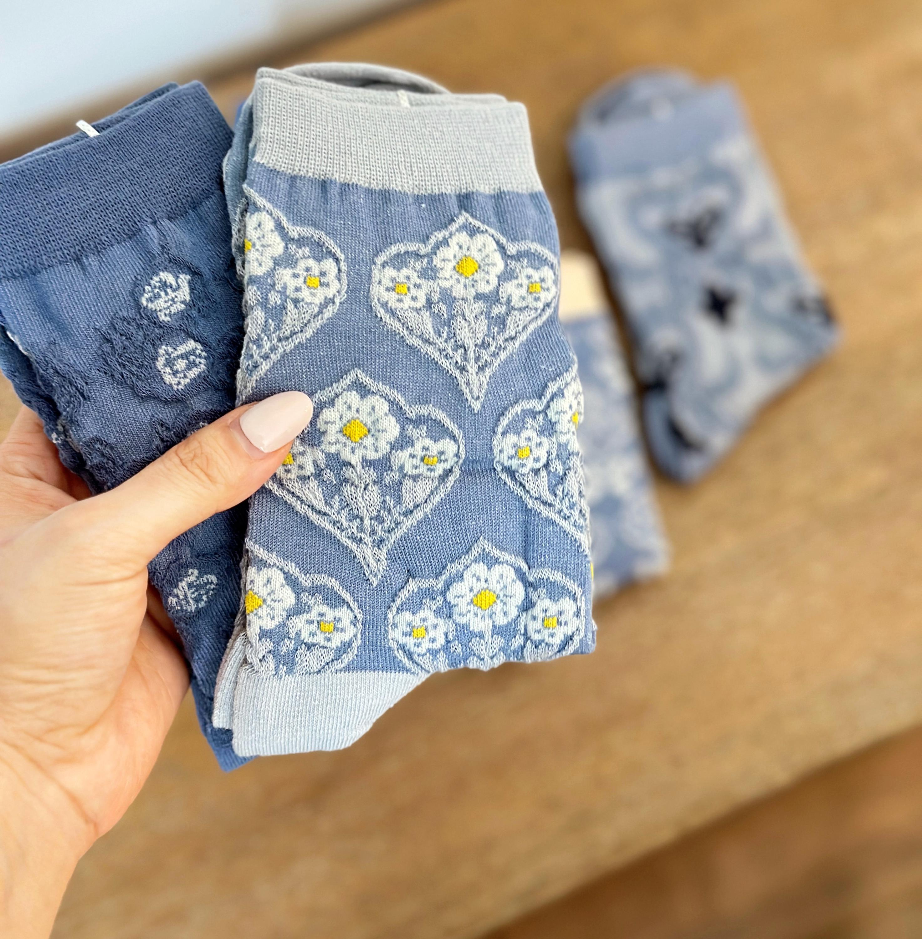 Blue Retro Style Crew Socks, Novelty Casual Floral Cotton Socks, Mother ...