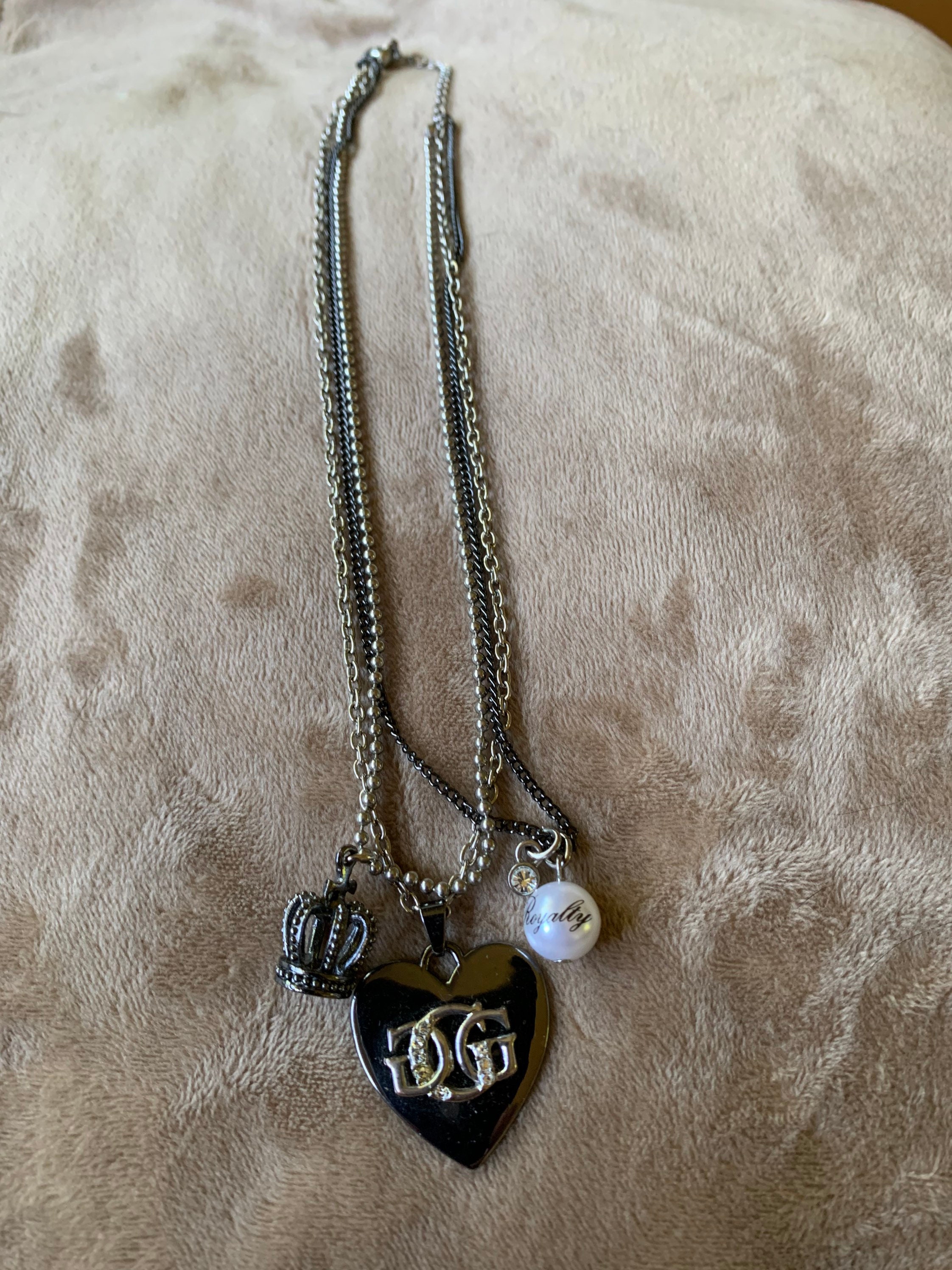 Guess Pendant Necklace - Etsy