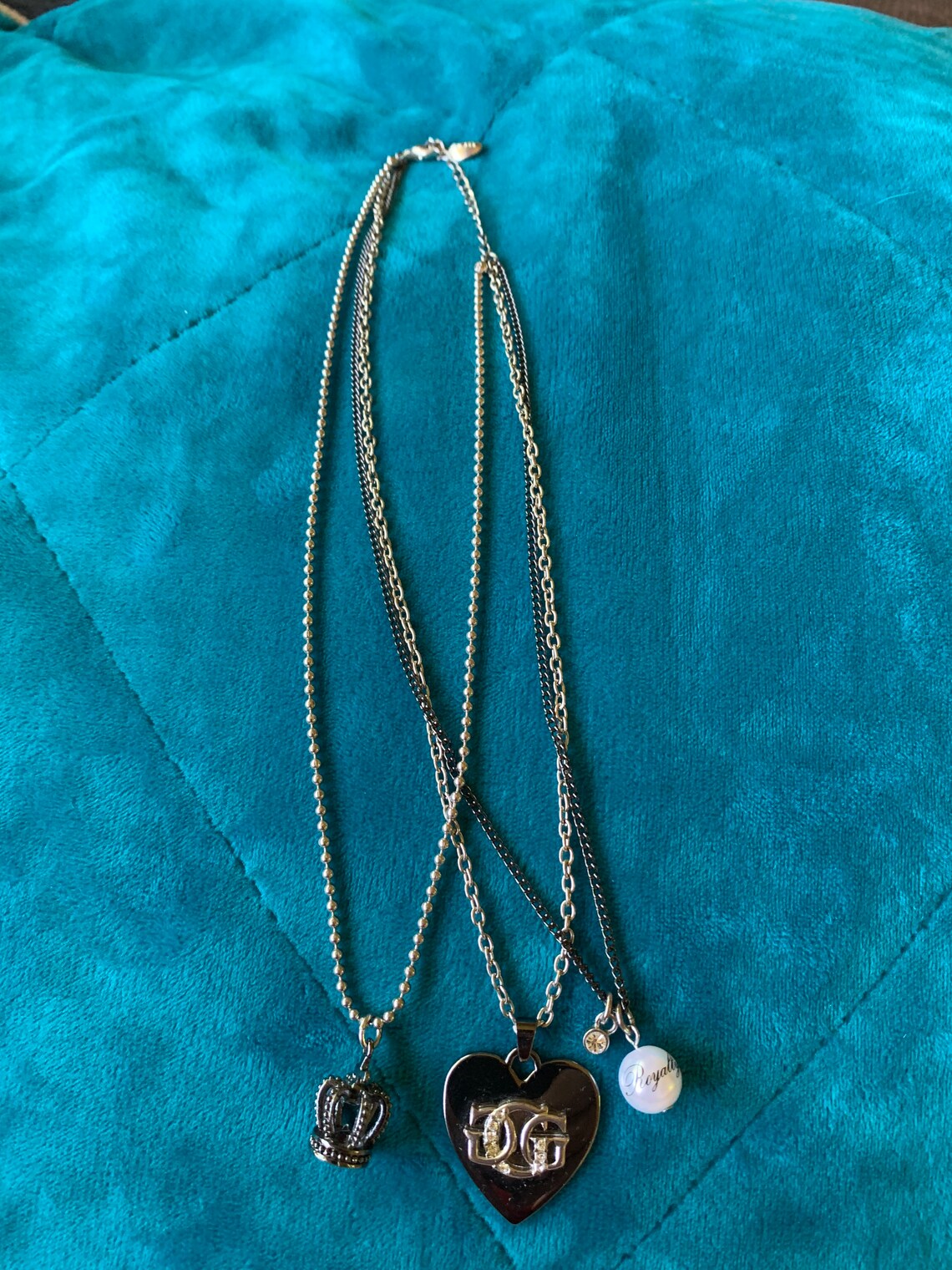 Guess Pendant Necklace - Etsy