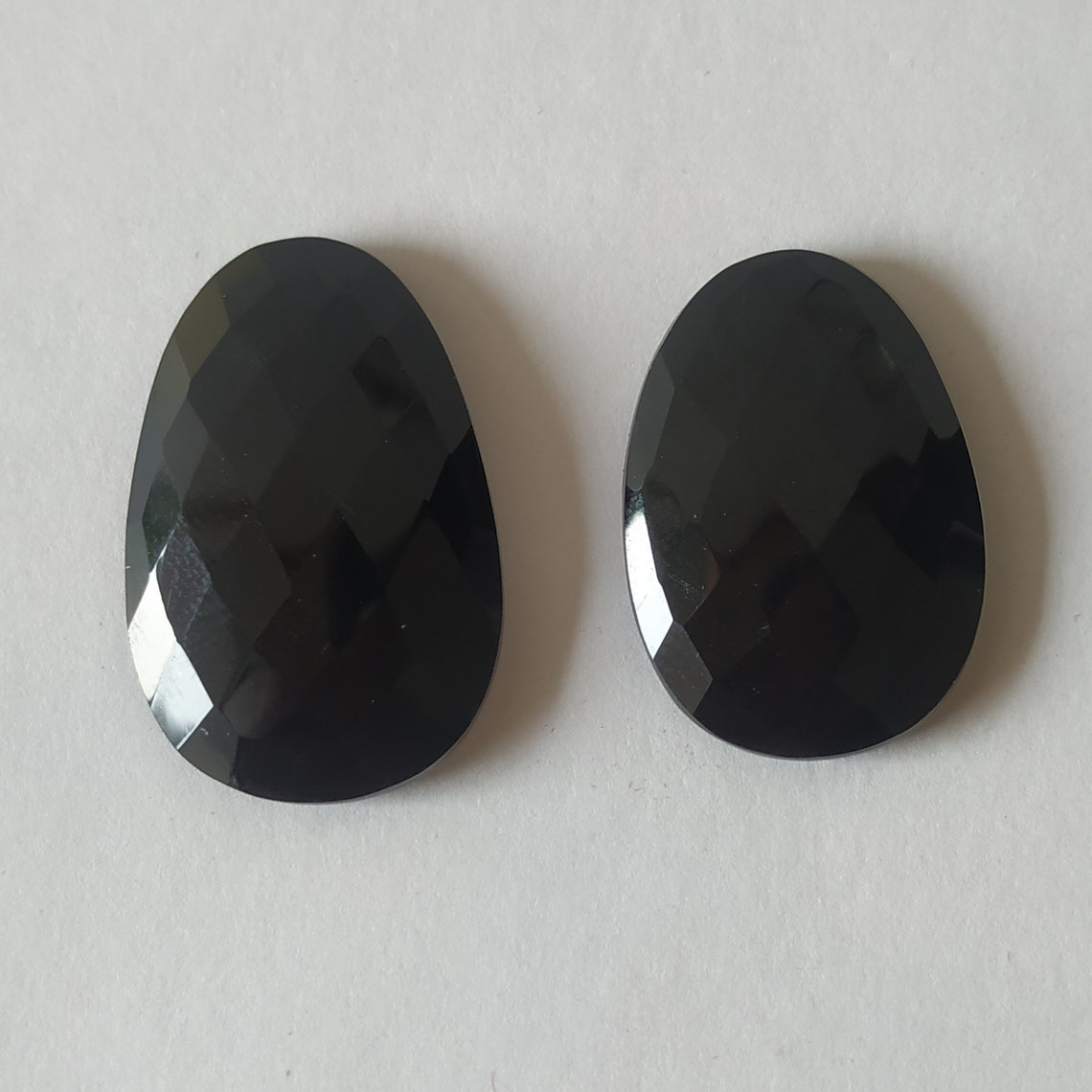 Pierre précieuse ovale noire dOnyx faceted coupée lâche de | Etsy