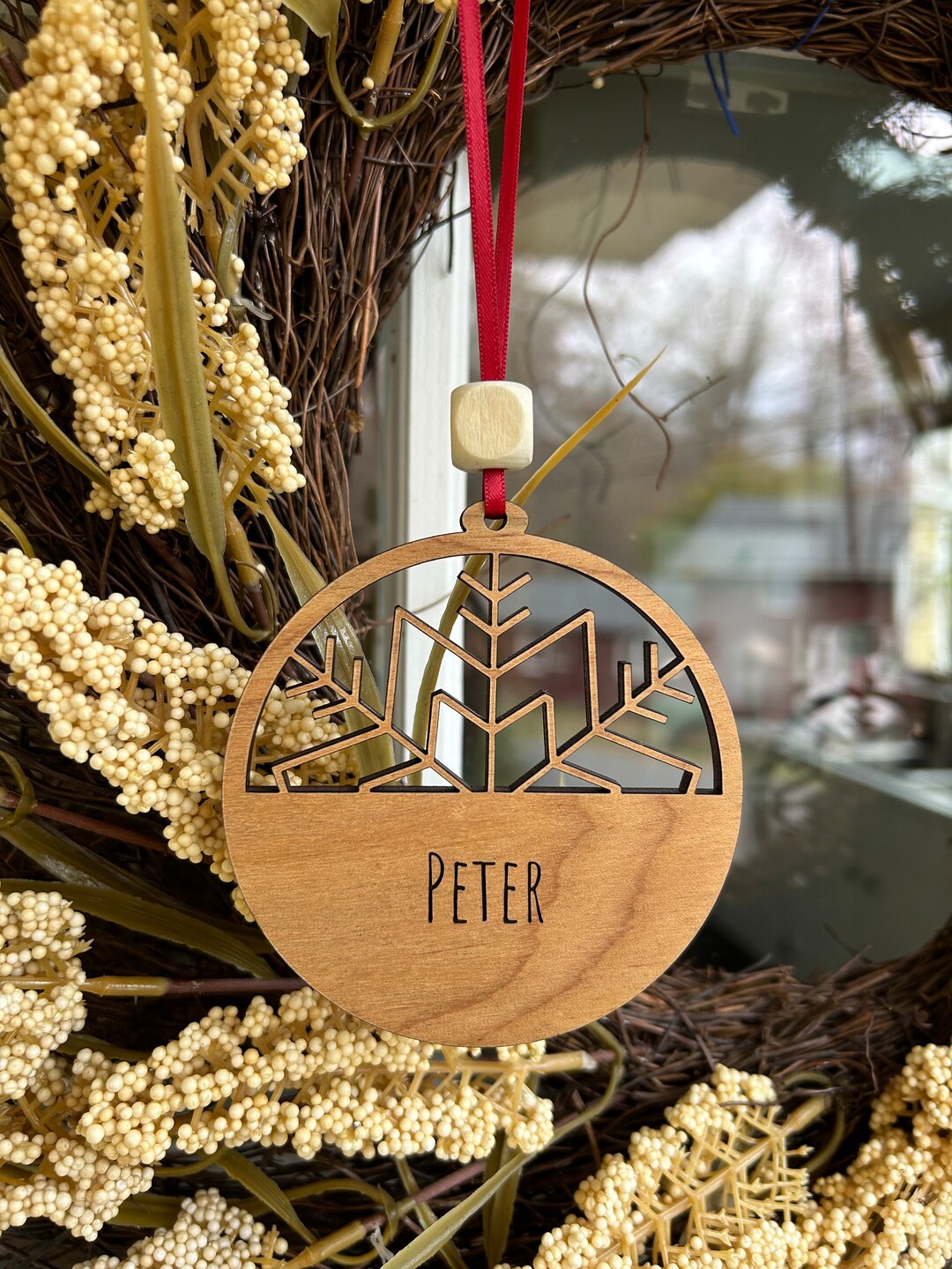 Personalized Wooden Circle Flake Ornament - Etsy