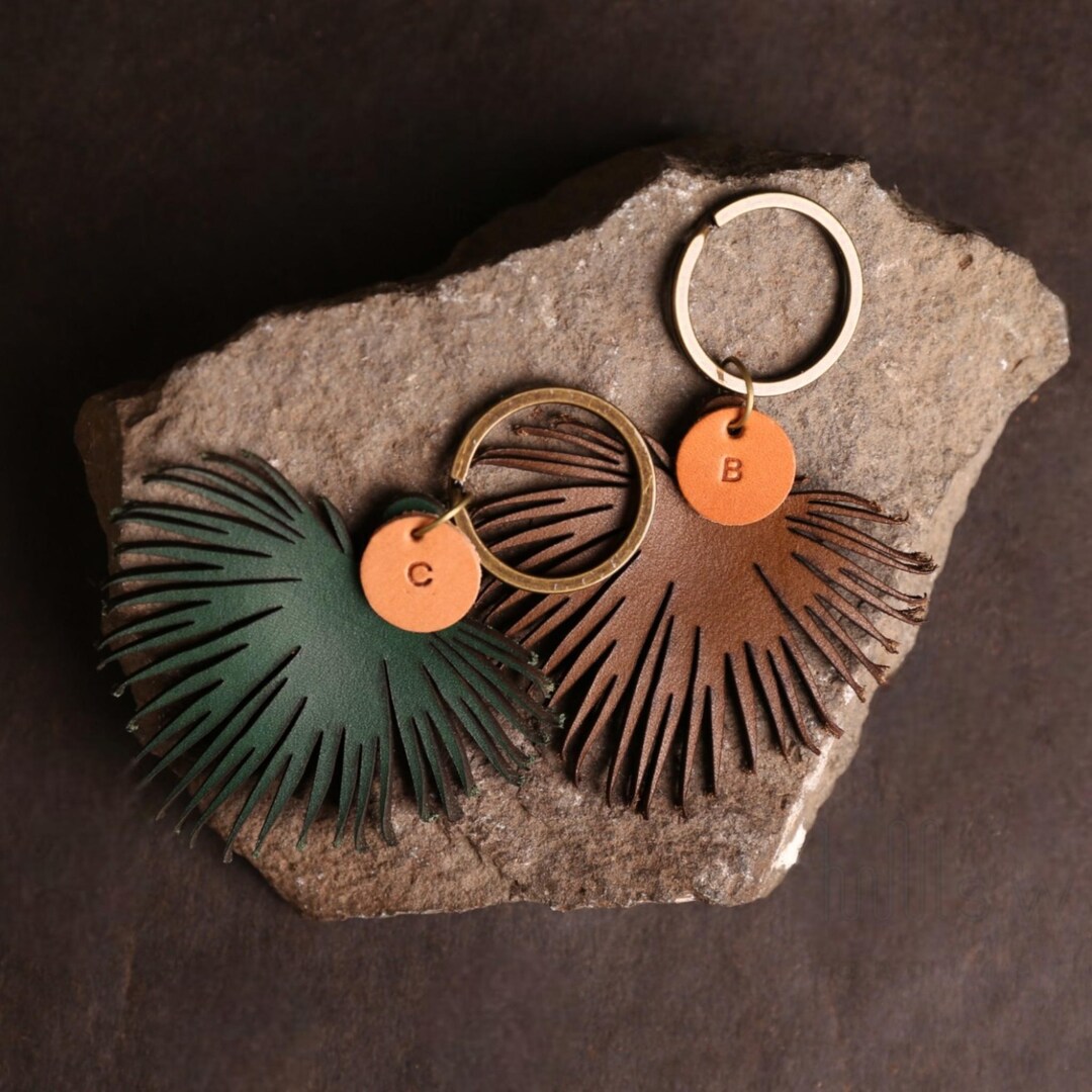 Handcrafted Leather Palm Leaf Keychain: Personalized Italian Leather ...