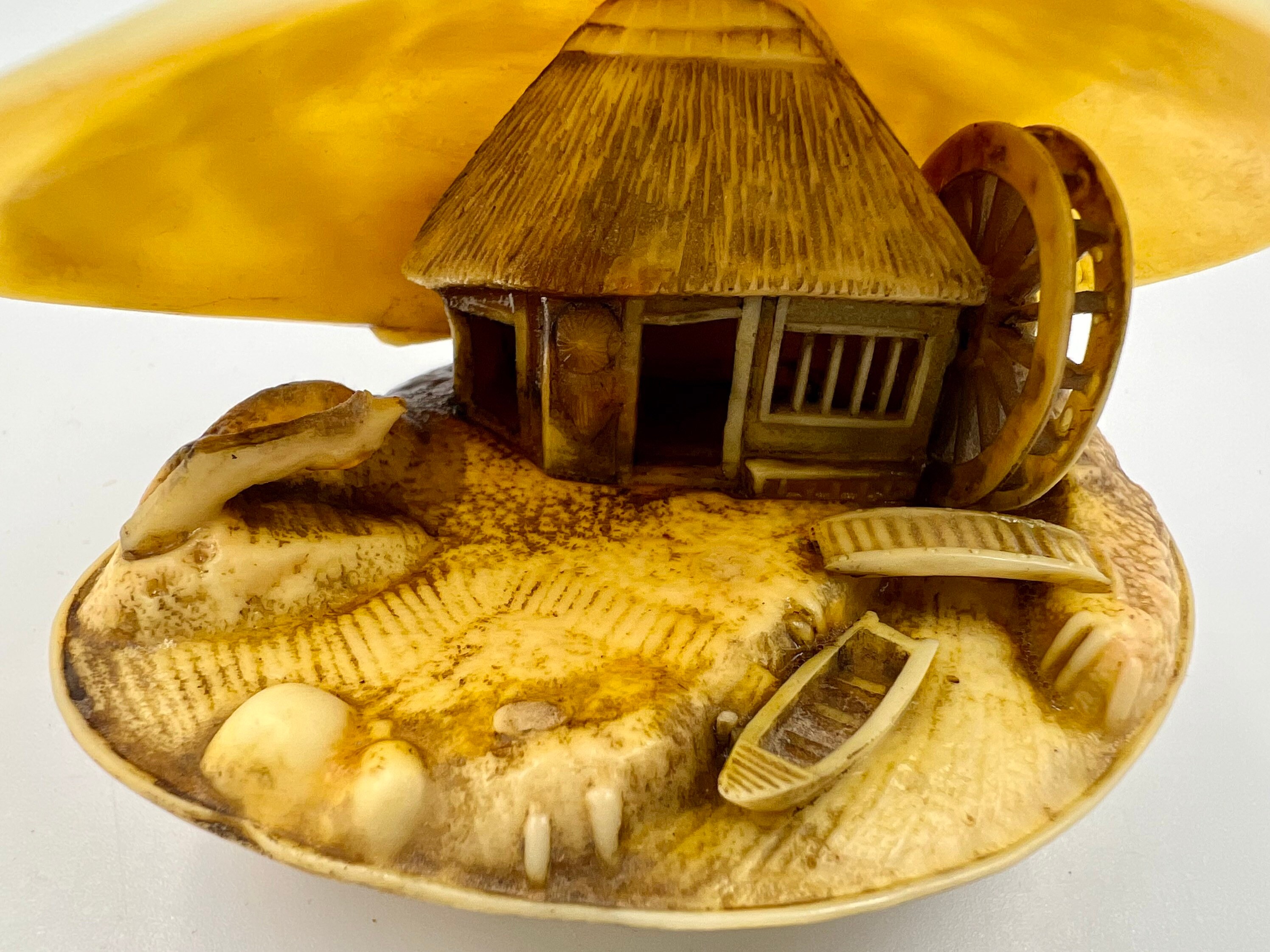 Mid Century Japanese Celluloid Diorama Clam Shell - Etsy
