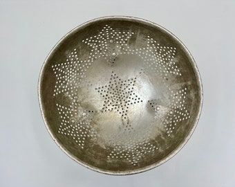 CHOICE - Vintage Aluminum Footed Star Colander Strainer 11" or 9" - Etsy