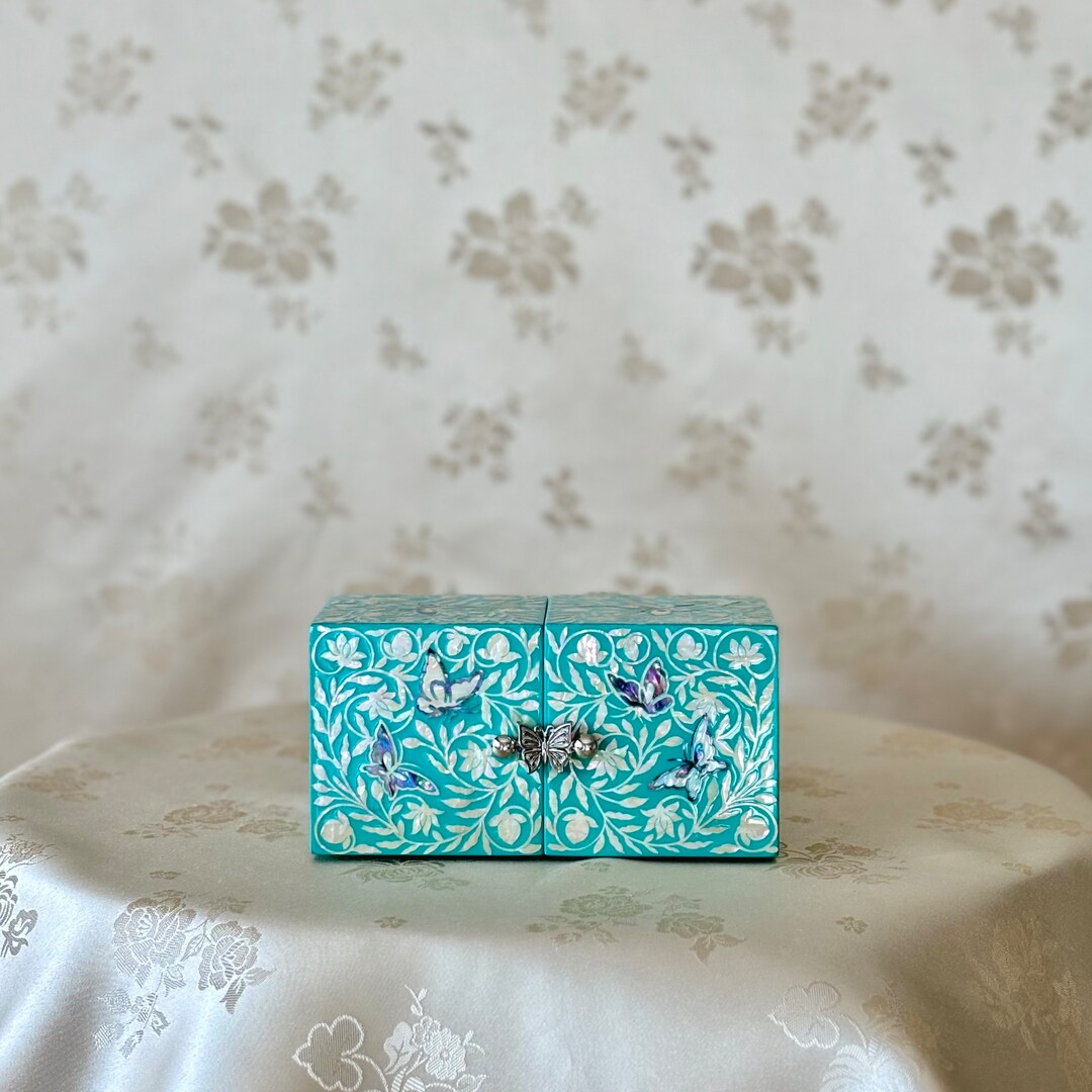 Korean Traditional Handmade Mother of Pearl Mint Jewelry Box With Butterfly, Lotus and Vine ...