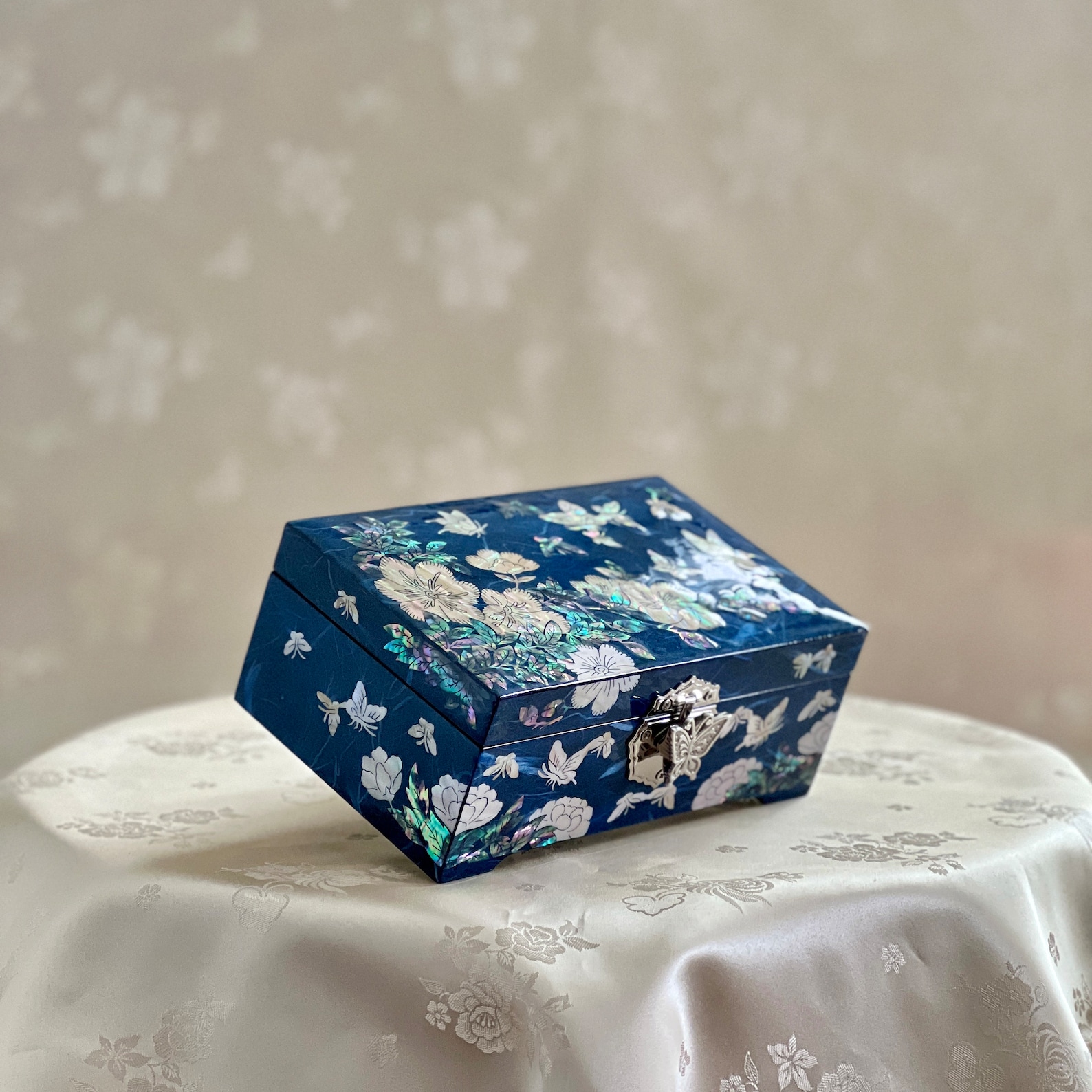 Korean Mother of Pearl Jewelry Box: Butterfly and Plum Blossom Motif on ...