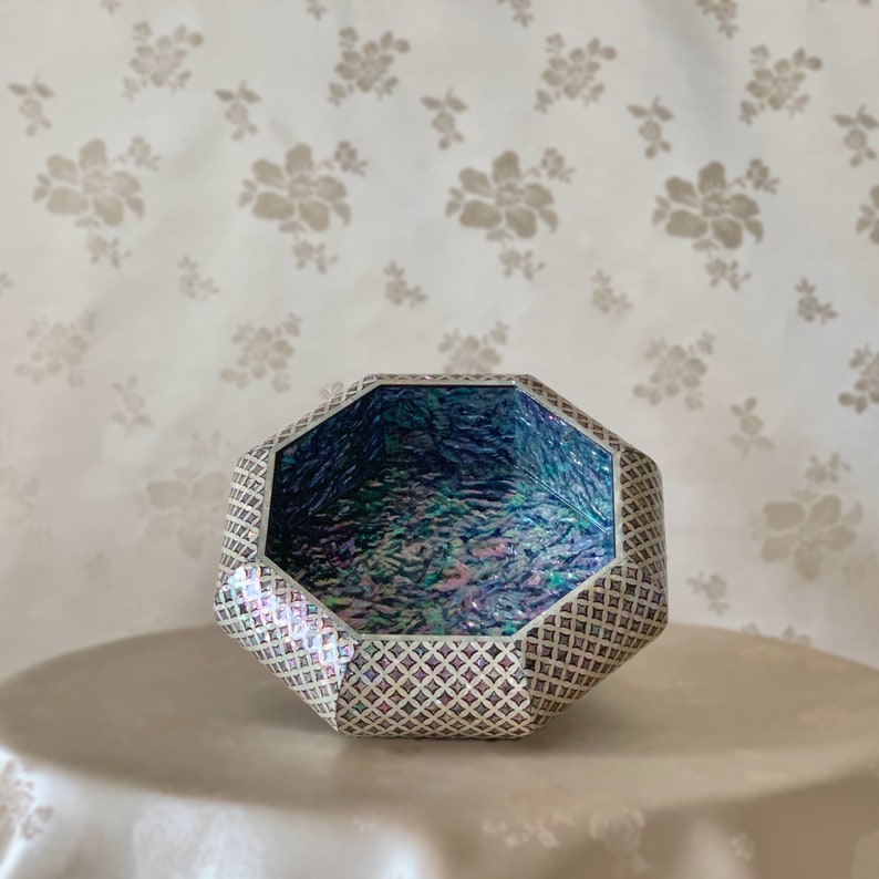 Korean Mother of Pearl Octagonal Jewelry Box: Chilbo Motif - Etsy