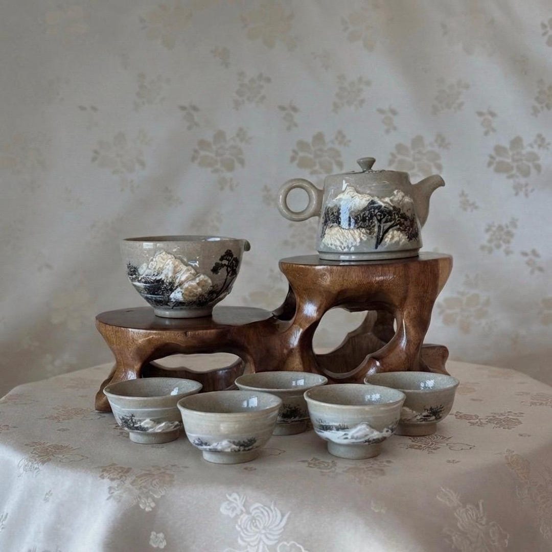 Korean Buncheong Tea Set (dagi): Relief-applied Snowy Landscape Motif ...