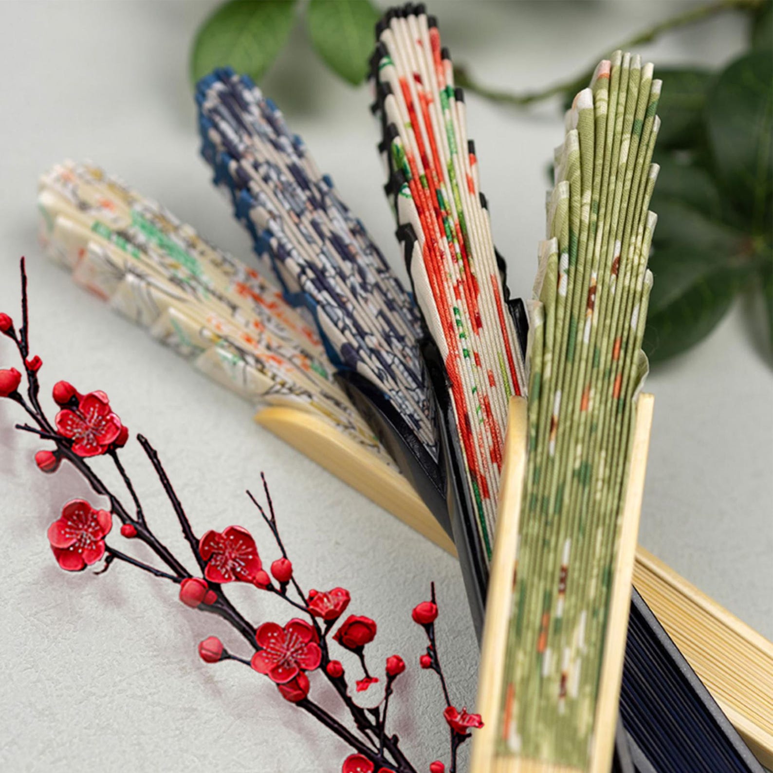 Elegant Bamboo Fan With Fabric, Half-round Fan, Portable Folding Fan ...