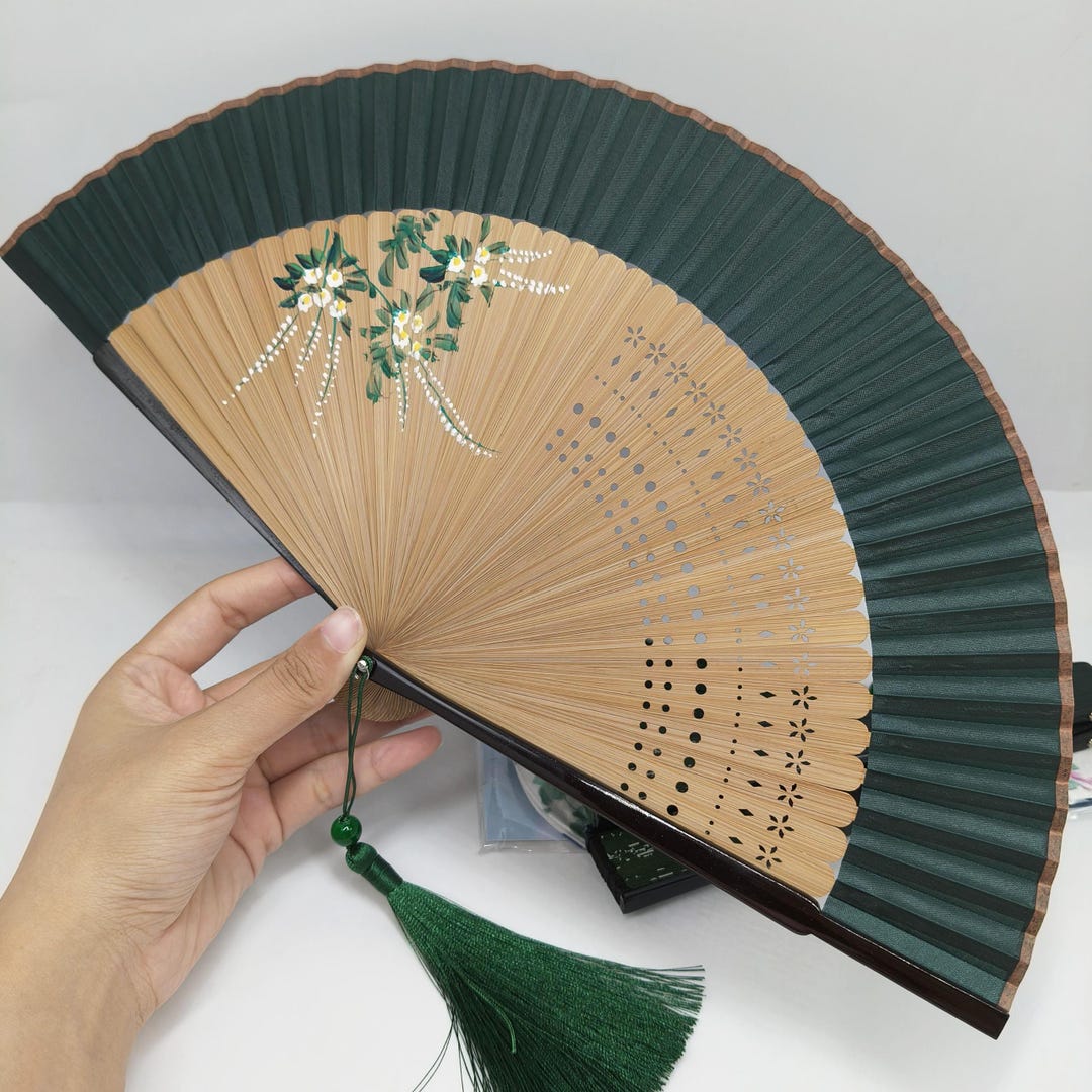 Retro Green Handheld Fan, Antiquity Hand Fan, Classical Fabric Folding ...