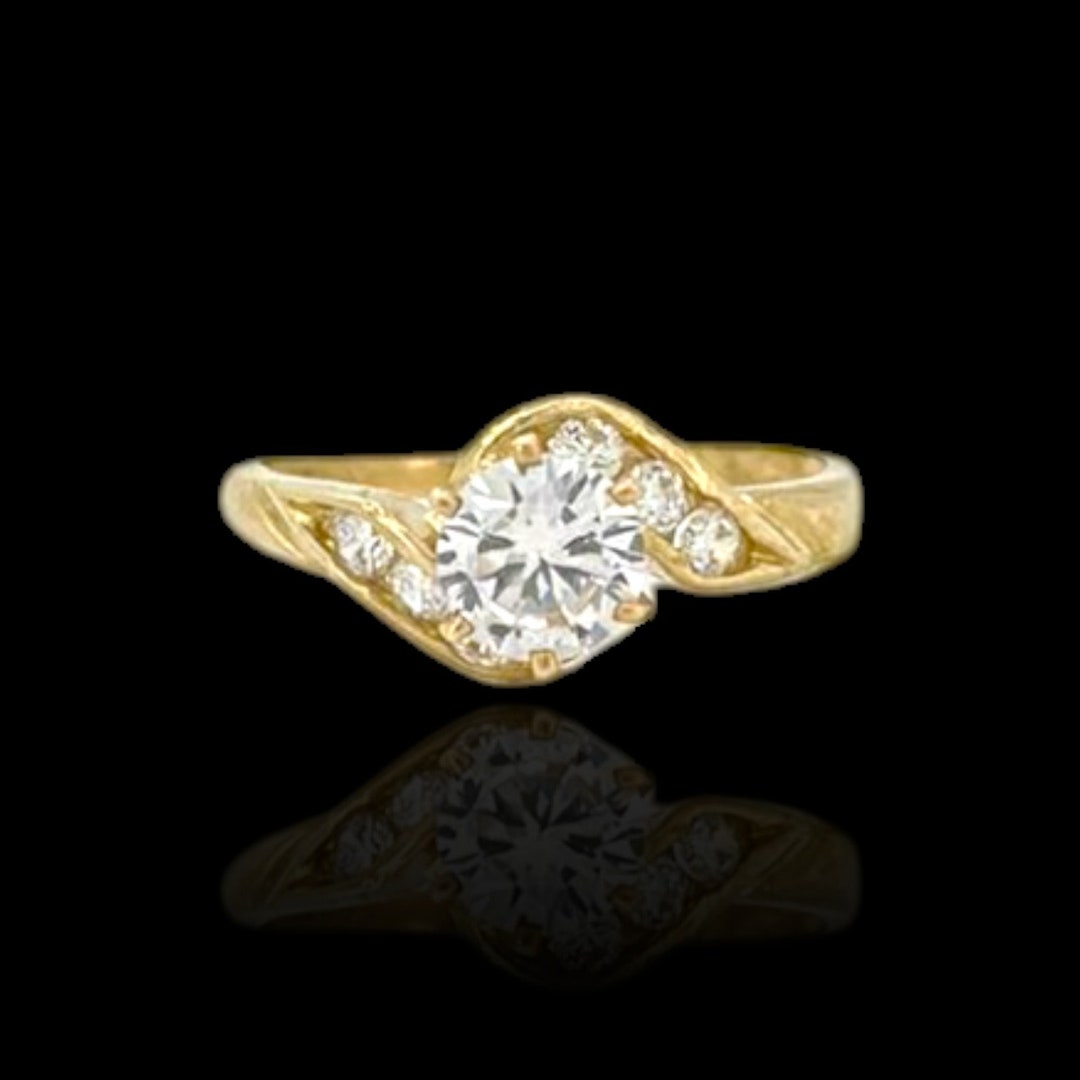 Round Cut Center Stone Engagement Ring - 10k Yellow Gold - Etsy