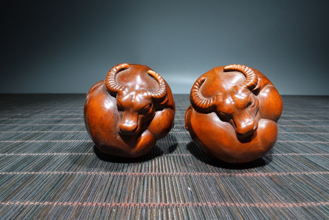Chinese Statues Are Pure Handmade Carved Boxwood Twisted Qiankun ...